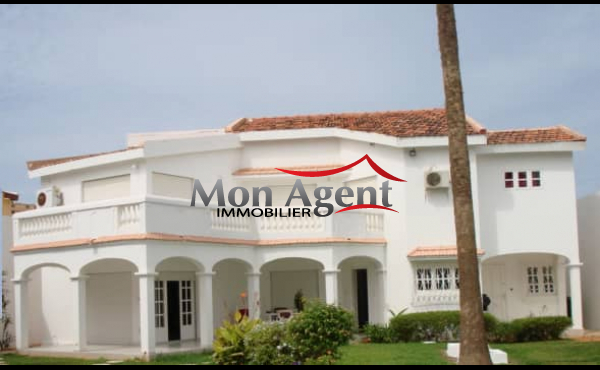 Maison piscine a vendre au Senegal - Agence immobilière au Sénégal